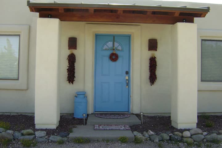 Blue Door Casita : Four Flags Farm - Way Out West - Tucson, AZ