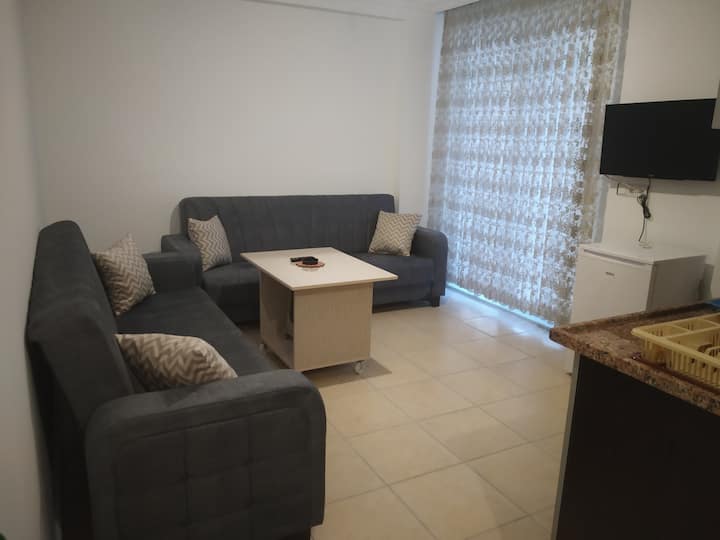 Elsi̇ra Apart - Side