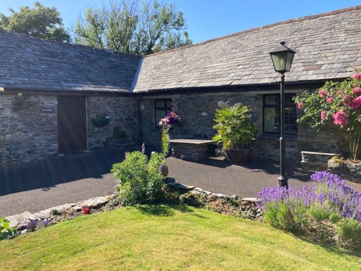 Courtyard Farm Cottages - Plough - Boscastle