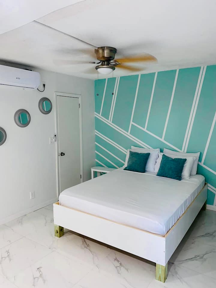 Lovely 1-bedroom Unit - Freeport