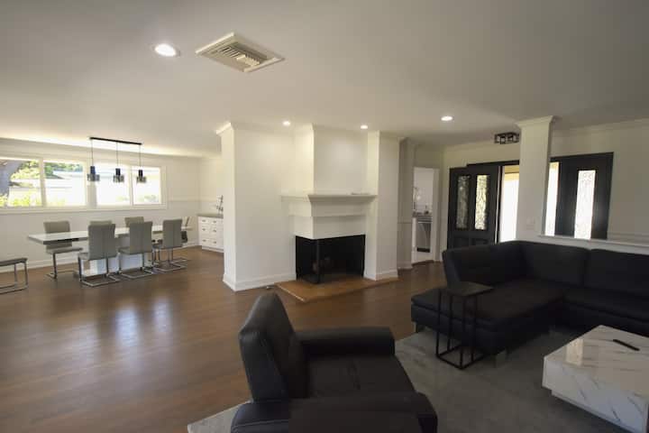 Luxurious Home In Quiet Beach Neighbordhood - Rancho Palos Verdes, CA