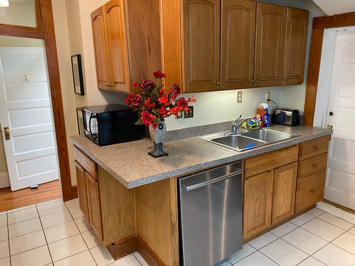 Olde Towne 2-bedroom 1,100 Sq Ft Apt, Free Parking - Chesapeake, VA