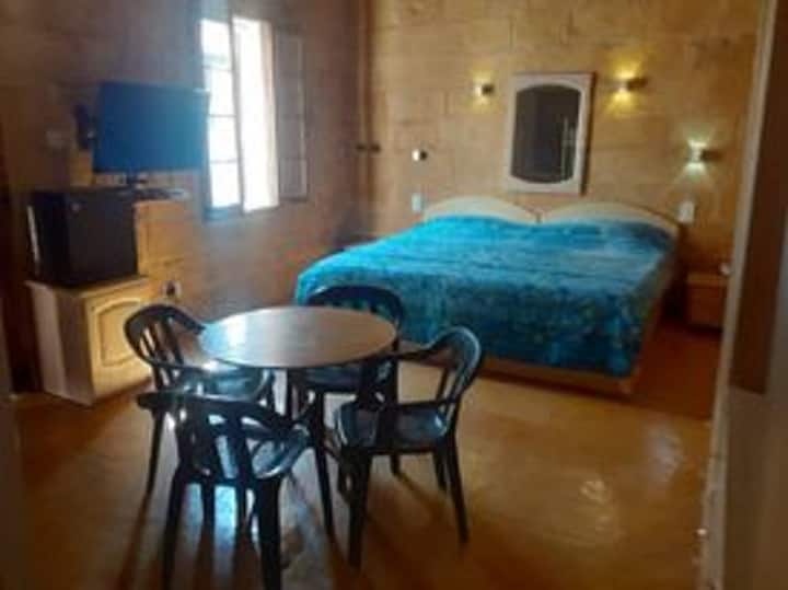 Maltese Private B.room 1 - Valletta