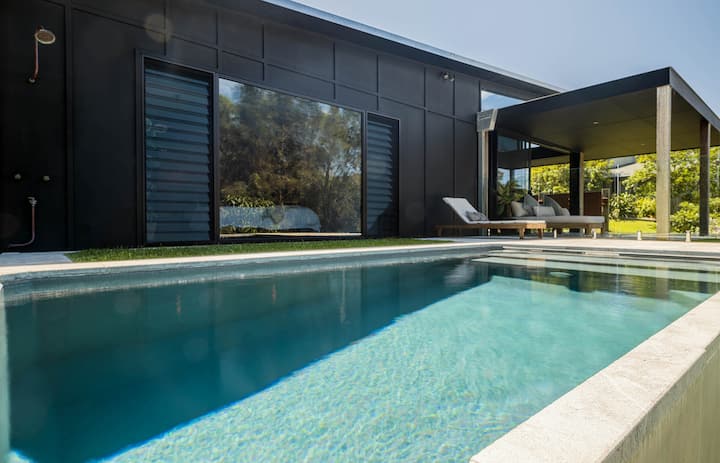 Modern Diamond Beachside Escape - Diamond Beach