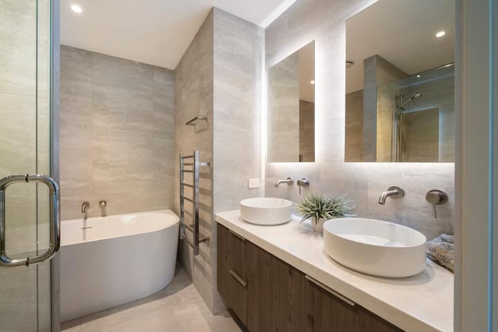 Modern Guest Suite In Central Location. - Wanaka