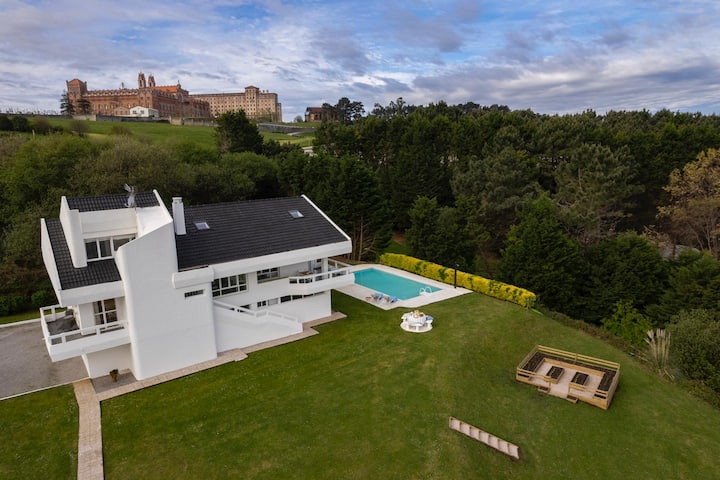 Wishome-villa Sobre El Mar En Comillas. Piscina - San Vicente de la Barquera