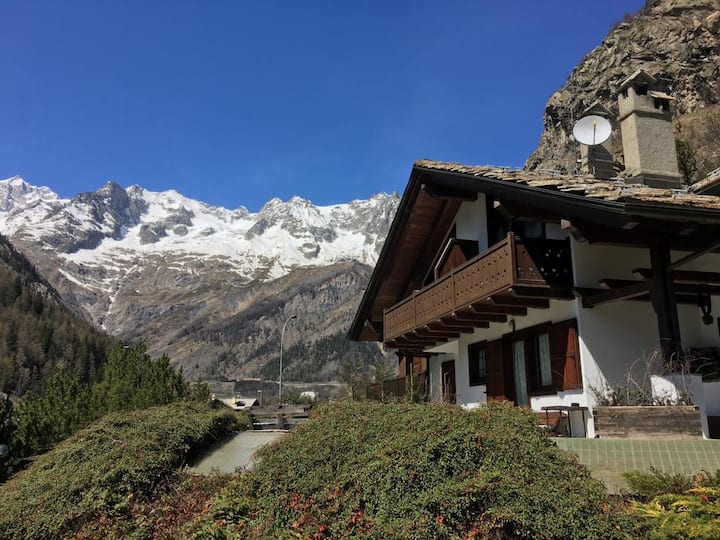 Appartamento Incantevolmente Accogliente - Courmayeur