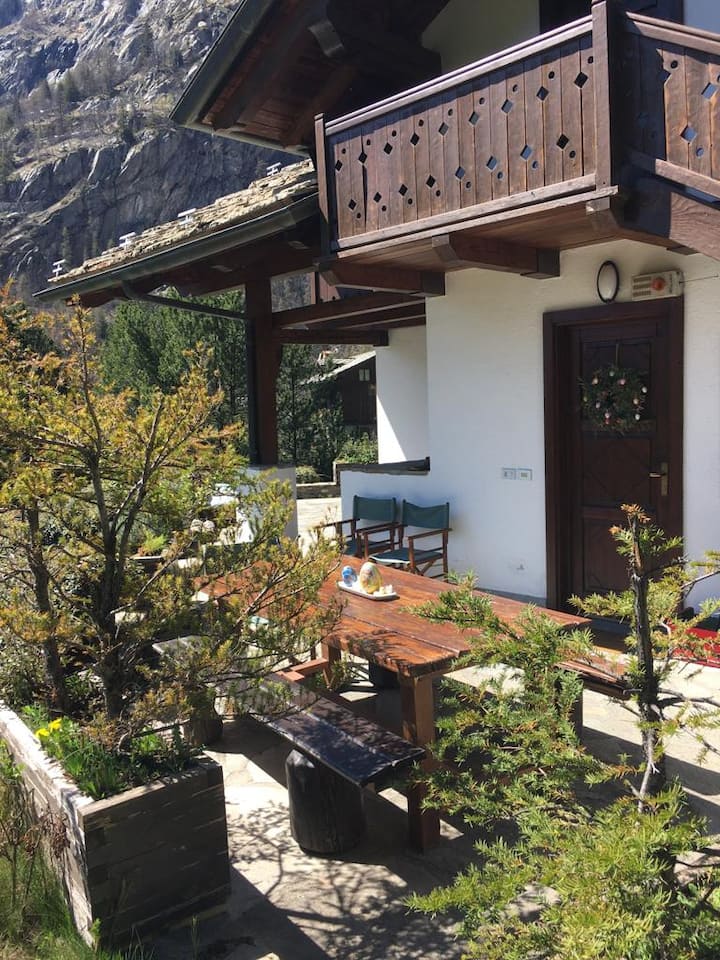 Meraviglioso Appartamento: Giardino E Monte Bianco - Courmayeur