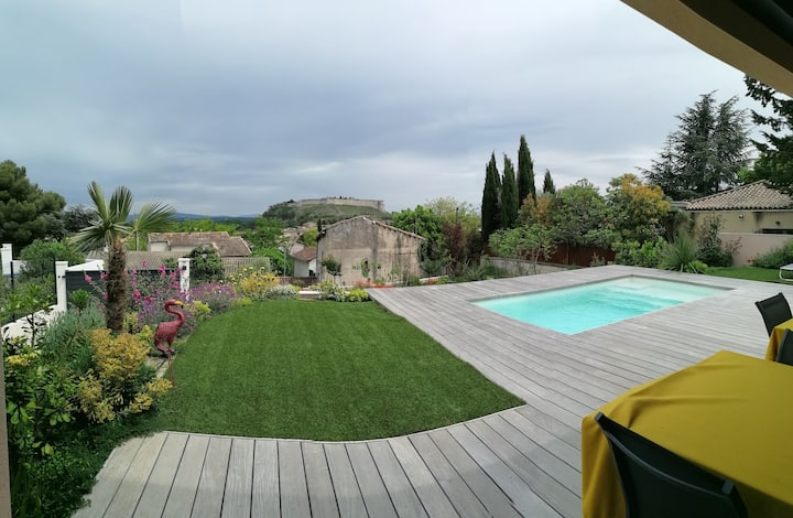 Belle Villa, Piscine, Superbe Vue, 4 Pers - 아비뇽