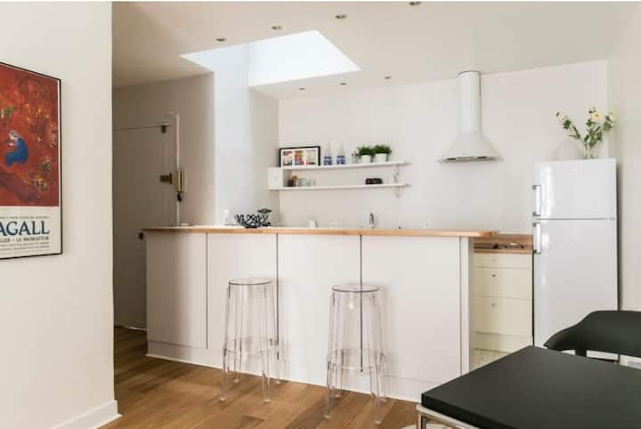 Charming One Bedroom In Marais - Paris