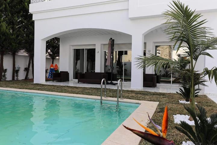 Magnifique Villa Avec Piscine - Tunis