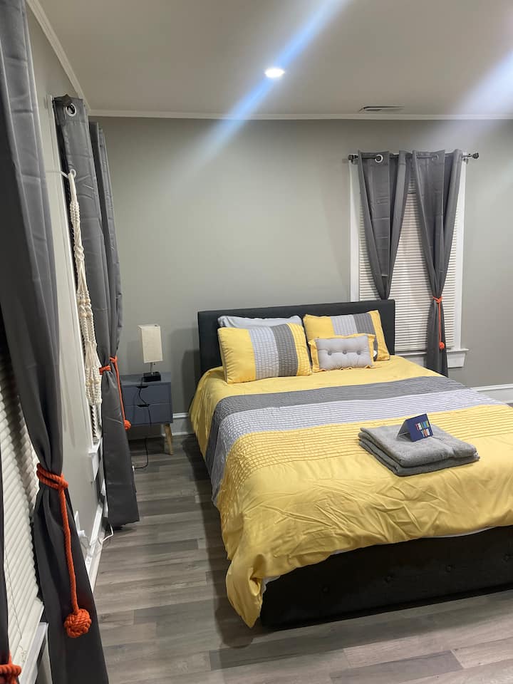 Newly Renovated Suite Bedroom With Custom Décor #2 - Chesapeake, VA