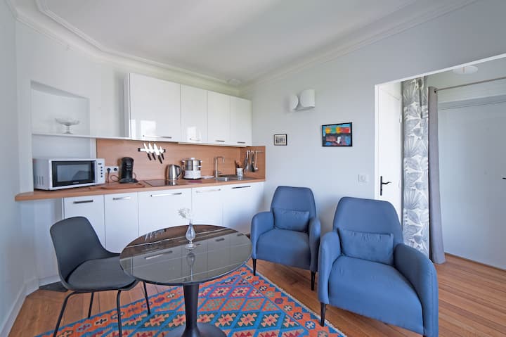 Romantic Paris Apartment With View On The Seine - Le Marais