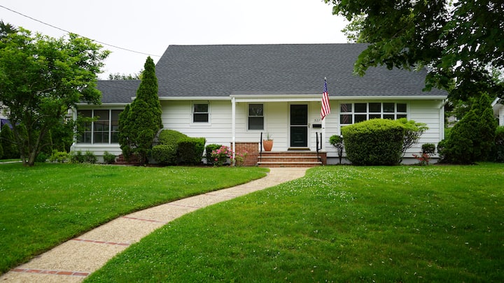 Newly Renovated Spring Lake Gem 3 Blks To Beach! - Asbury Park, NJ