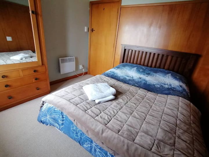 Lovely 1 Bedroom Unit With Great View - Dunedin
