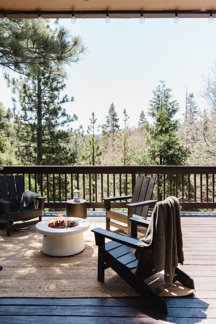 Designer Mountain Cabin With Endless Nature Views - Running Springs, CA