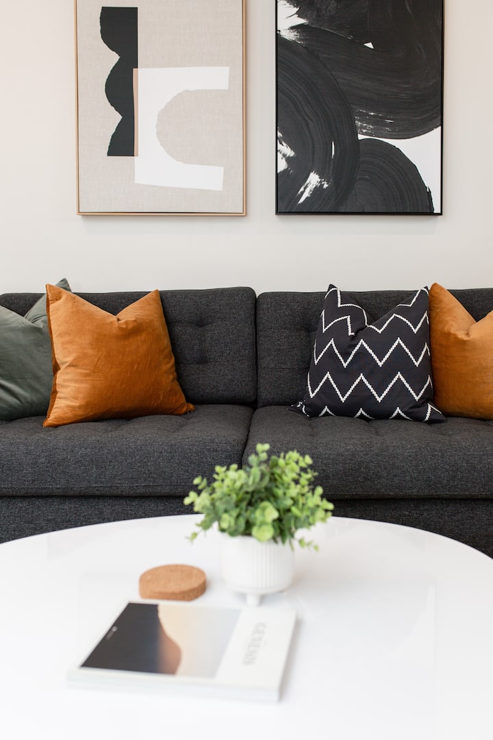 Bright Modern Walkout Basement Suite - Medicine Hat