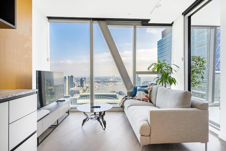 Prestigious 1b Apt W Stunning Harbour View - Melbourne