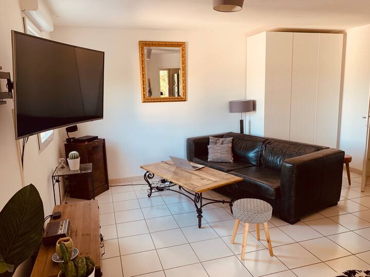 Superbe Appartement Avec Place De Parking Privée. - Salon-de-Provence