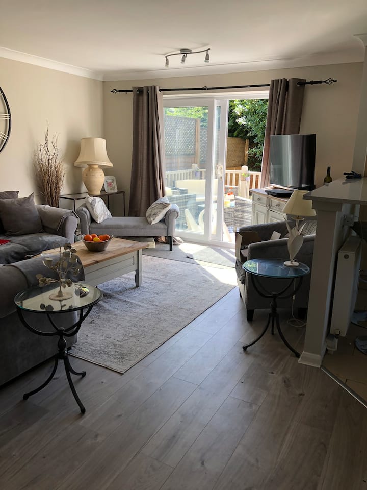 Delightful One Bed Apartment In Henley Town Centre - Henley-on-Thames