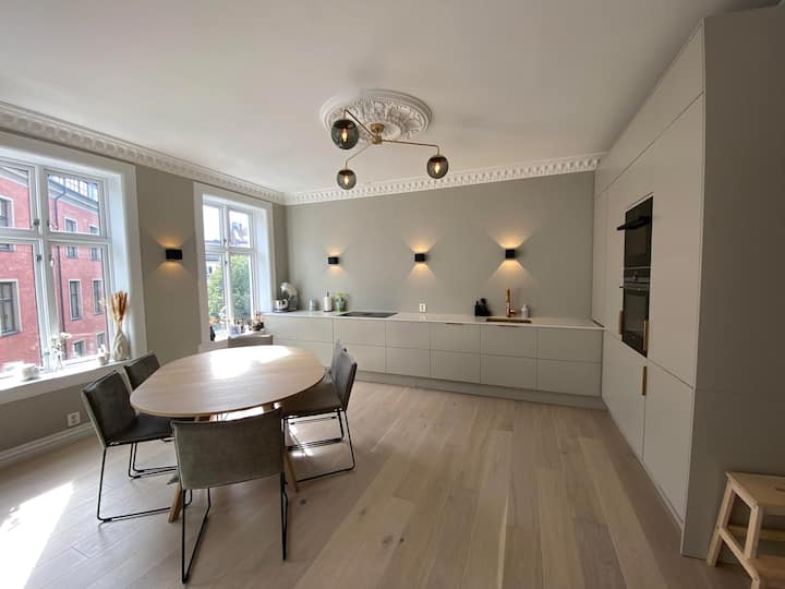 Sentral Og Koselig Leilighet I Stille Gate - Oslo