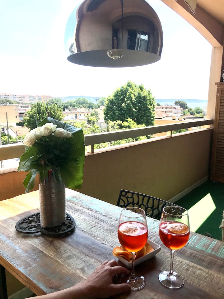 Bel Appartement Avec Piscine, à Golfe Juan - Vallauris
