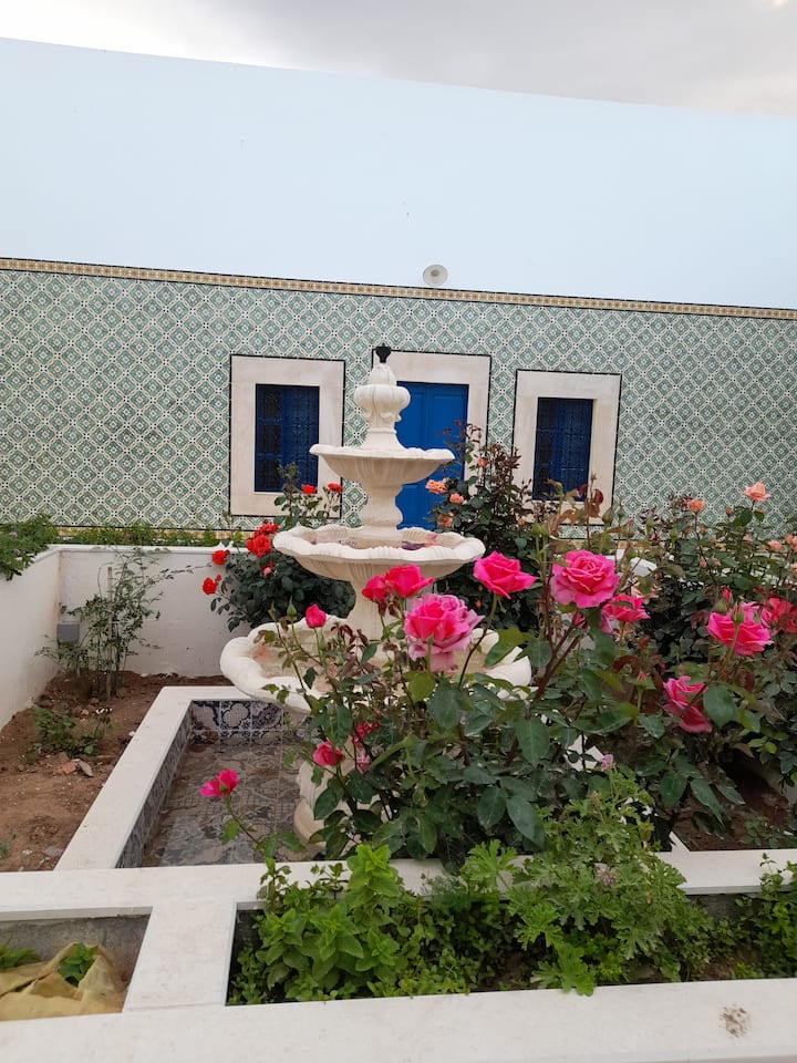 Dar Zeineb: Une Maison Ancienne Datant De 1883 - Tunisie