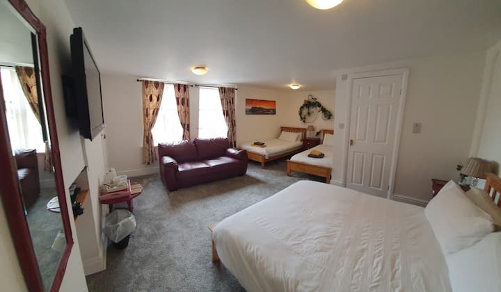 Family Room - Whitby