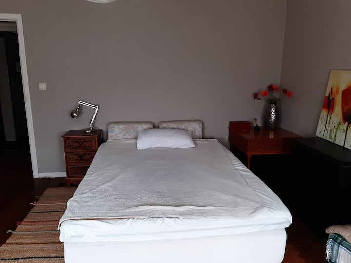 Cosy Spacious Double Bedroom - Meise