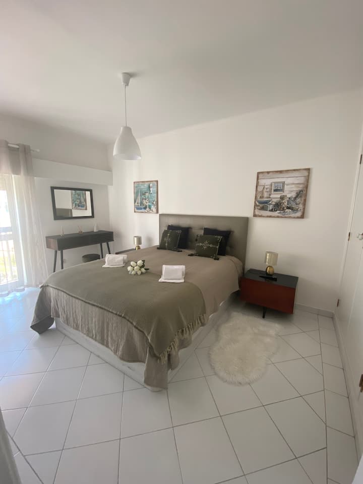 Apartamento T1 Pé Na Praia . - Portimão