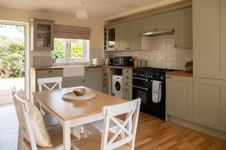 3 Bedroom Cotswolds House In Bourton-on-the-water - Kingham