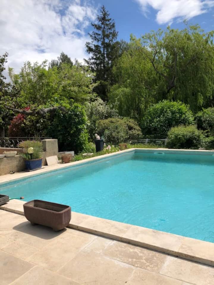 Magnifique Villa Avec Piscine Dans Grand Parc - Cavaillon