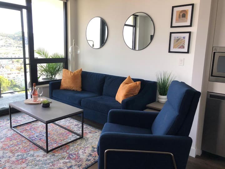Lakeview 1 Bdrm Downtown +Extended Stays Welcome - Kelowna