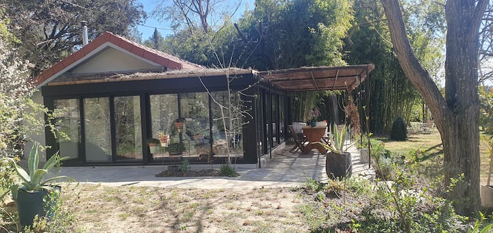Domaine Rossignol Dans Un Jardin Arboré Et Fleuri - Saint-Cannat