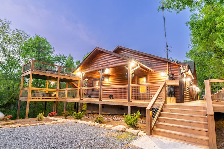 Serene 4bdrm Cabin W Outdoor Kit/frplc/treehouse - Sevierville