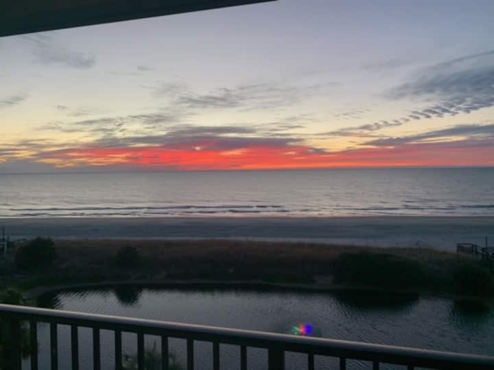 Lovely Oceanfront Condo At The Myrtle Beach Resort - Surfside Beach, SC