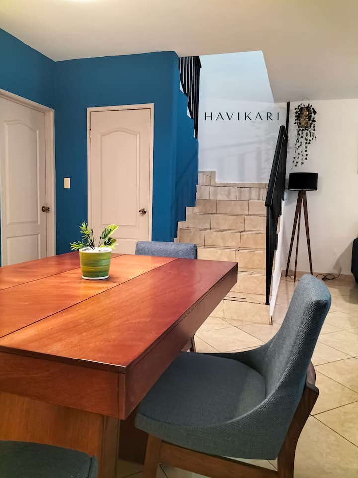 Cómoda Y Amplia Casa En Excelente Ubicación. - Hermosillo