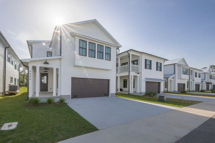 Coastal Home · Bay Views · Wharf · Pet Friendly - Orange Beach, AL