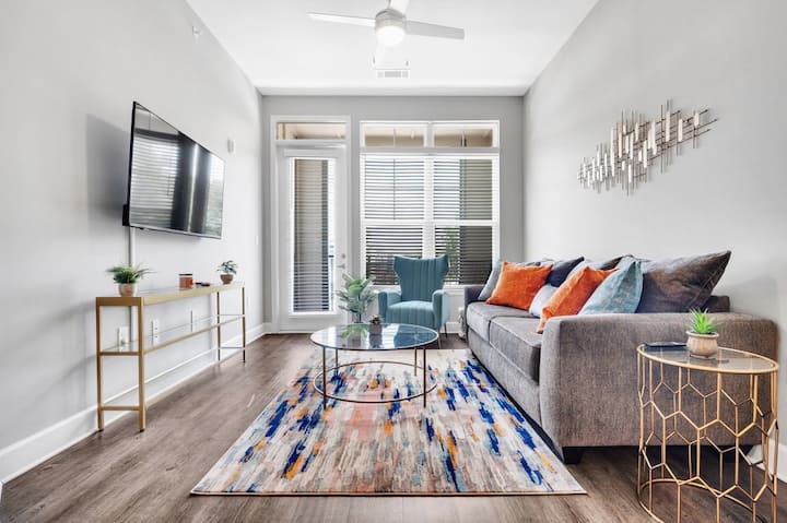 Perfect Location! |King Bed|2tvs| Mins To Uptown - Northlake - Charlotte
