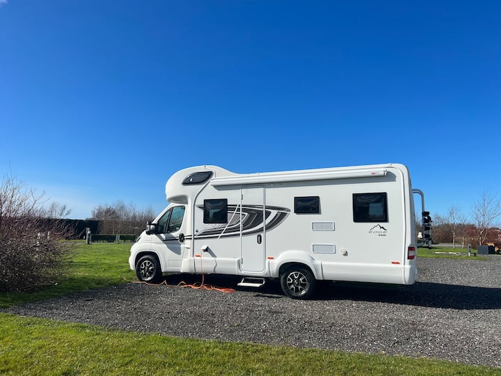 Luxury 6berth Swift Edge 486 Motorhome - Biggar