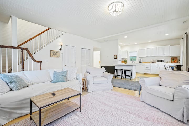 3-bedroom Cottage In Asbury Park 3 Blocks To Beach - Asbury Park, NJ