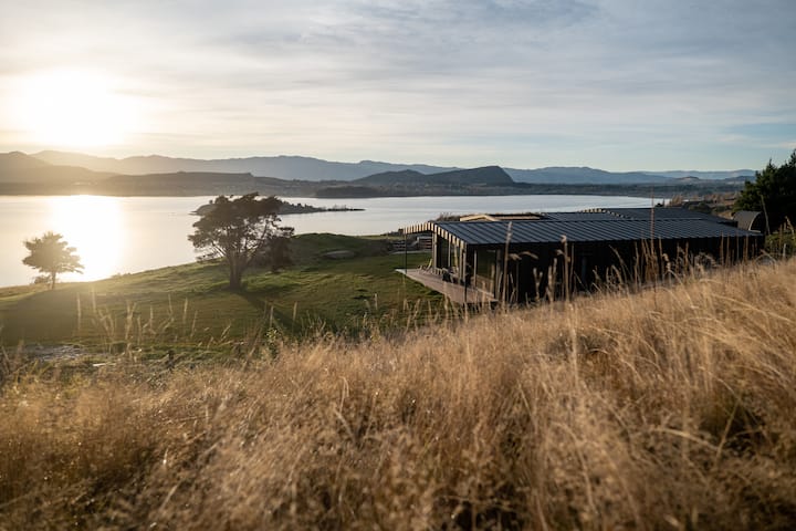 Luxury Passive House On A 50 Acre Lakeside Farm - Wanaka
