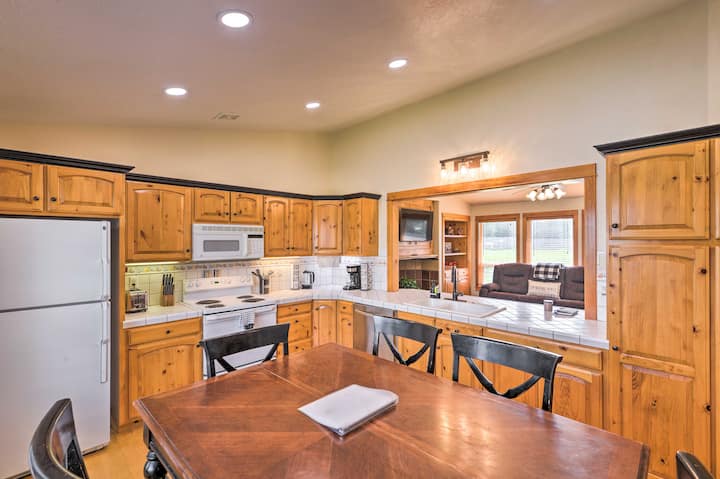 Mountain, Cabin Getaway, Rustic Cabin, Island Park - Island Park, ID