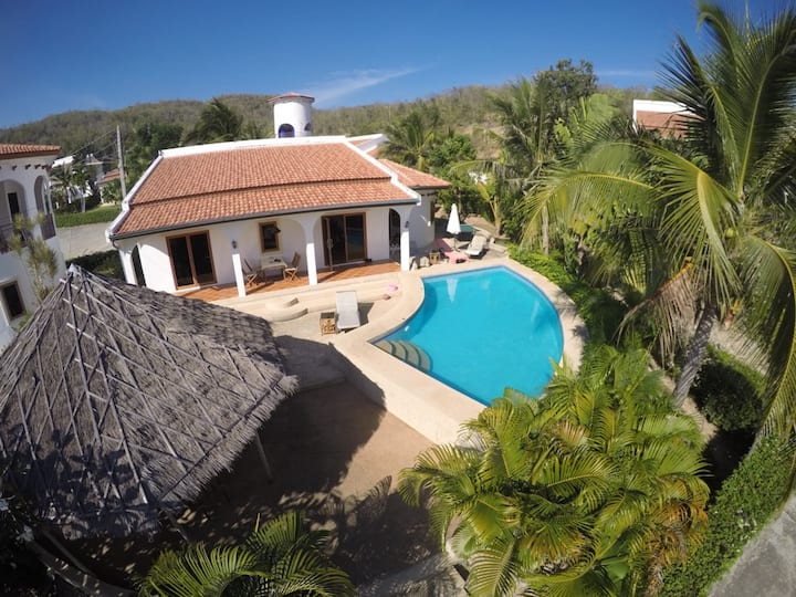 Villa Son – Privévilla Met Zwembad In Hua Hin - 華欣