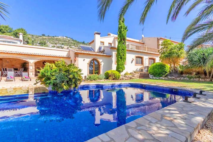 Rustic Villa On Walking Distance From The Sea - 德尼亞
