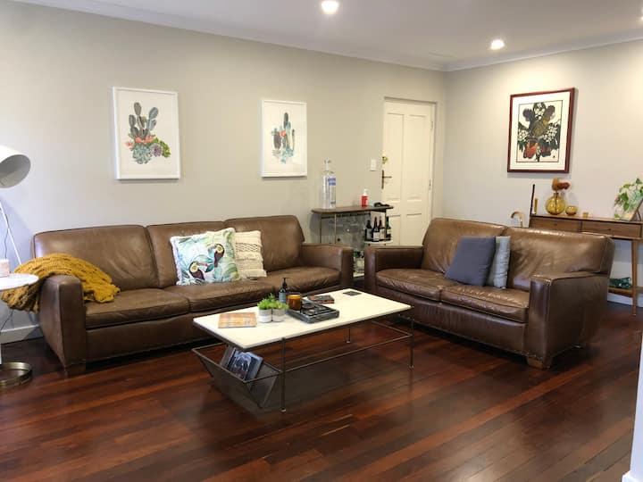 Amazing 1 Bed Near Airport|cbd|transport|shops - Perth
