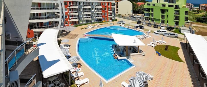 Uroczy Apartament Z Obsługą I Basenem - Kiten