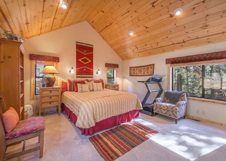Beautiful North Shore Tahoe Home! - Lake Tahoe