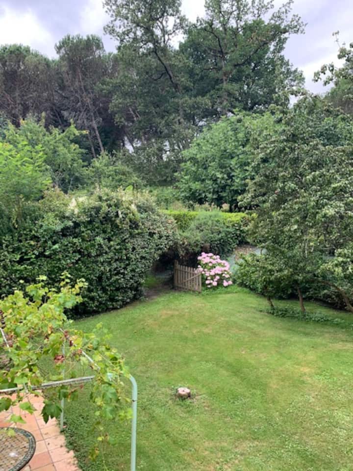 Maison Chaleureuse Avec Jardin Privé - Coutras