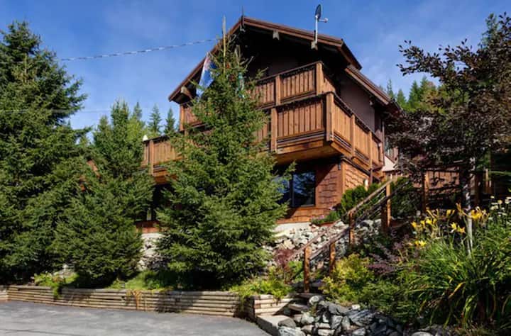 Valhalla Ski Chalet-hottub, Walk To Village/lifts - Whistler Blackcomb